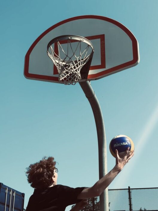 Health Benefits of Playing Basketball Regularly: Advantages